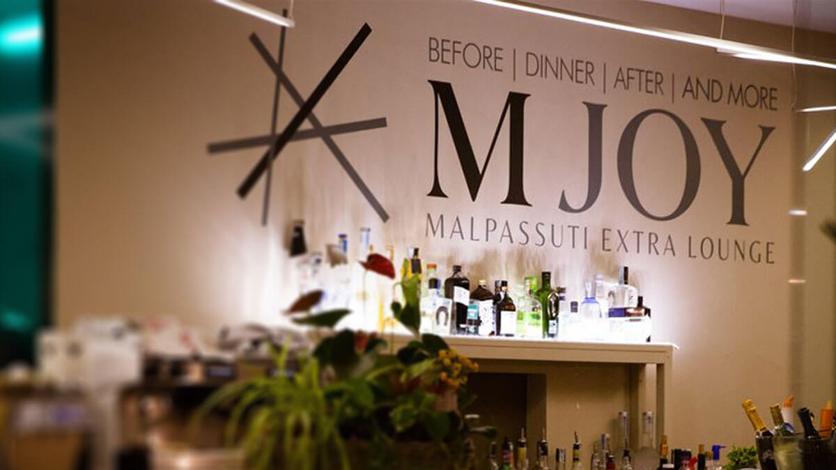 MJoy - Sviluppo dell'identità del lounge bar di Alessandria